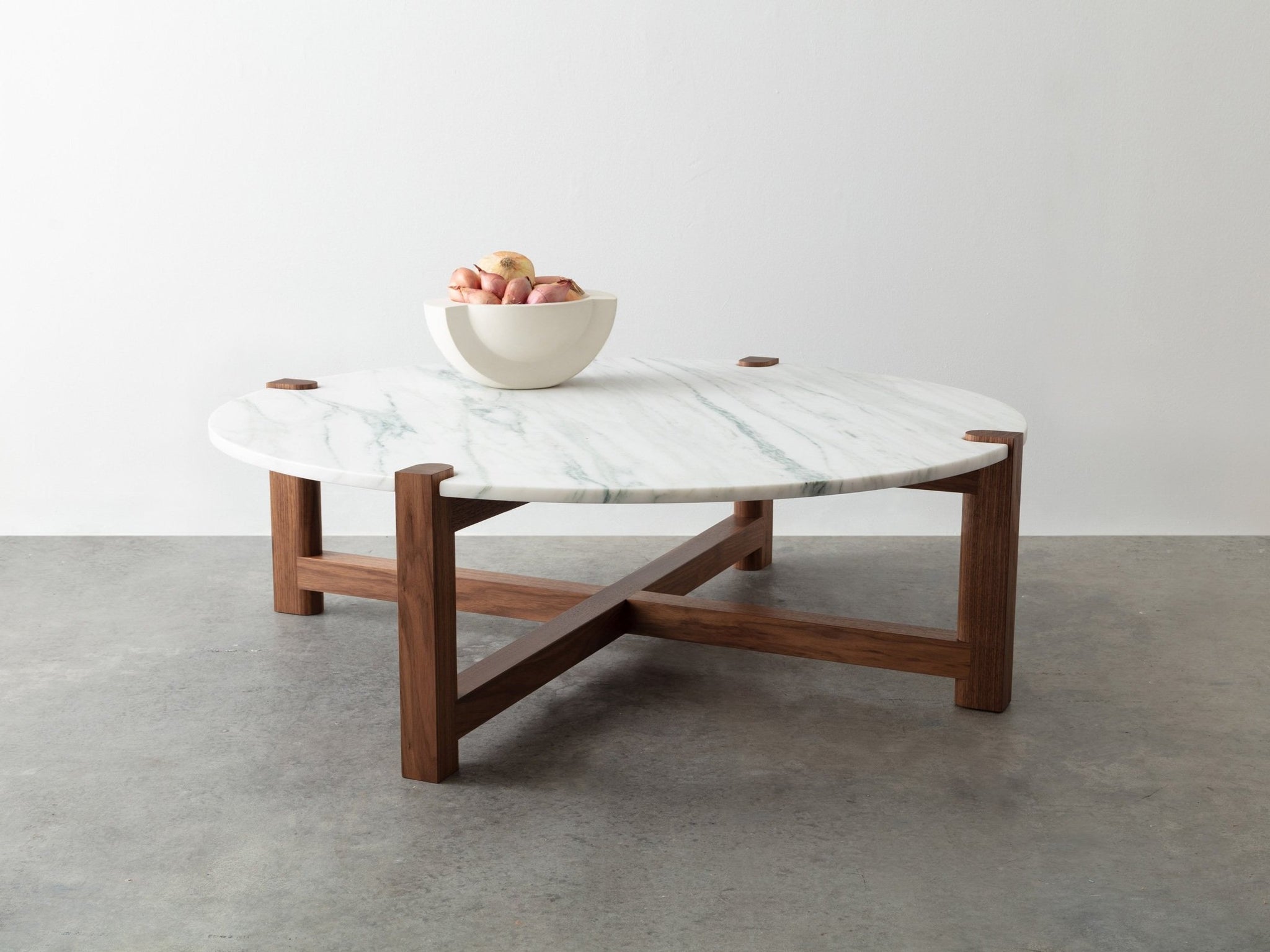 Brooks Round Coffee Table - Acacia Wood with Marble Top – Ramgarh Crafts